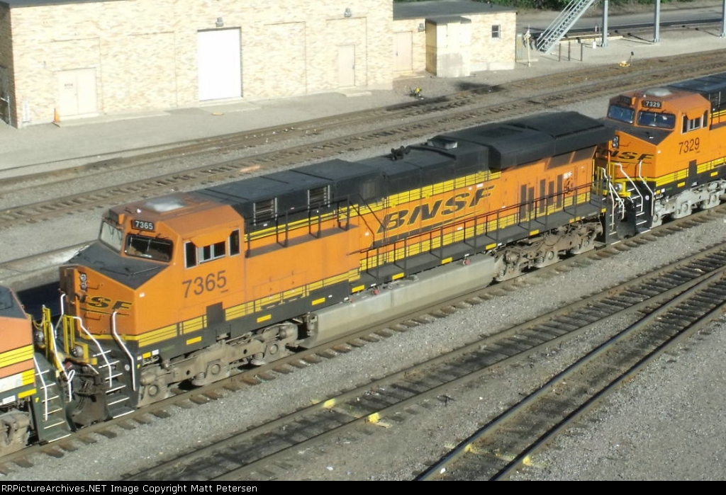 BNSF 7365